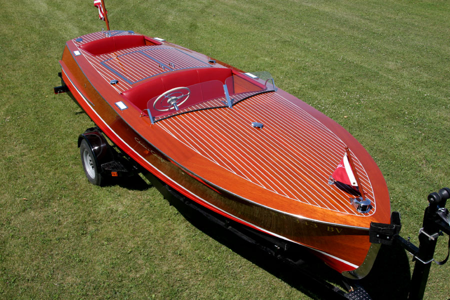 Antique Boats - Chris Craft 19' Racing Runabout Antique Boats - Chris Craft 19' Racing Runabout